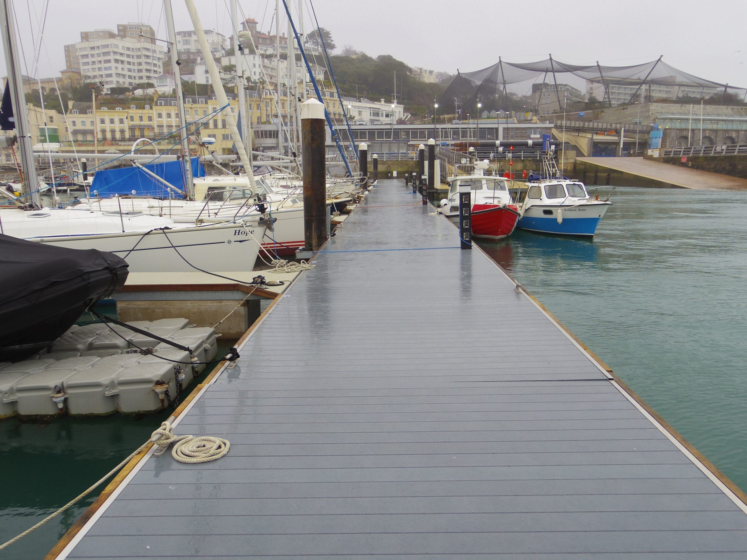 Walcon Marine's Docking Solutions adds more wave-attenuating pontoons ...