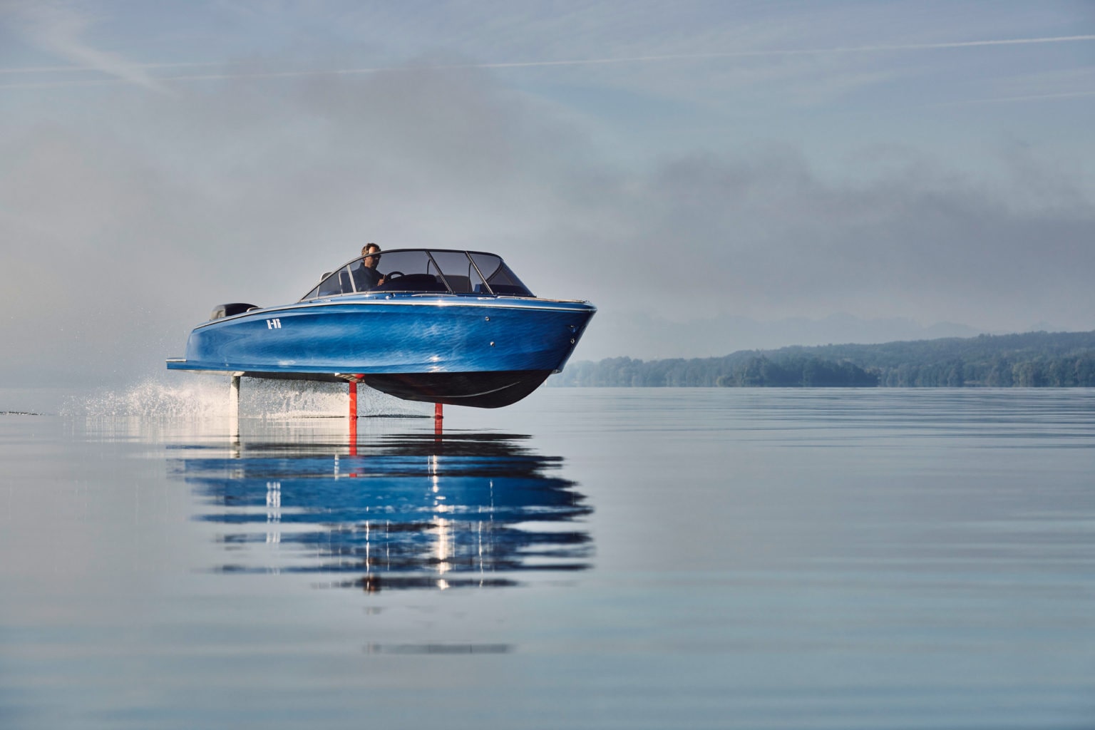 Torqeedo powers world’s first electric hydrofoil speedboat