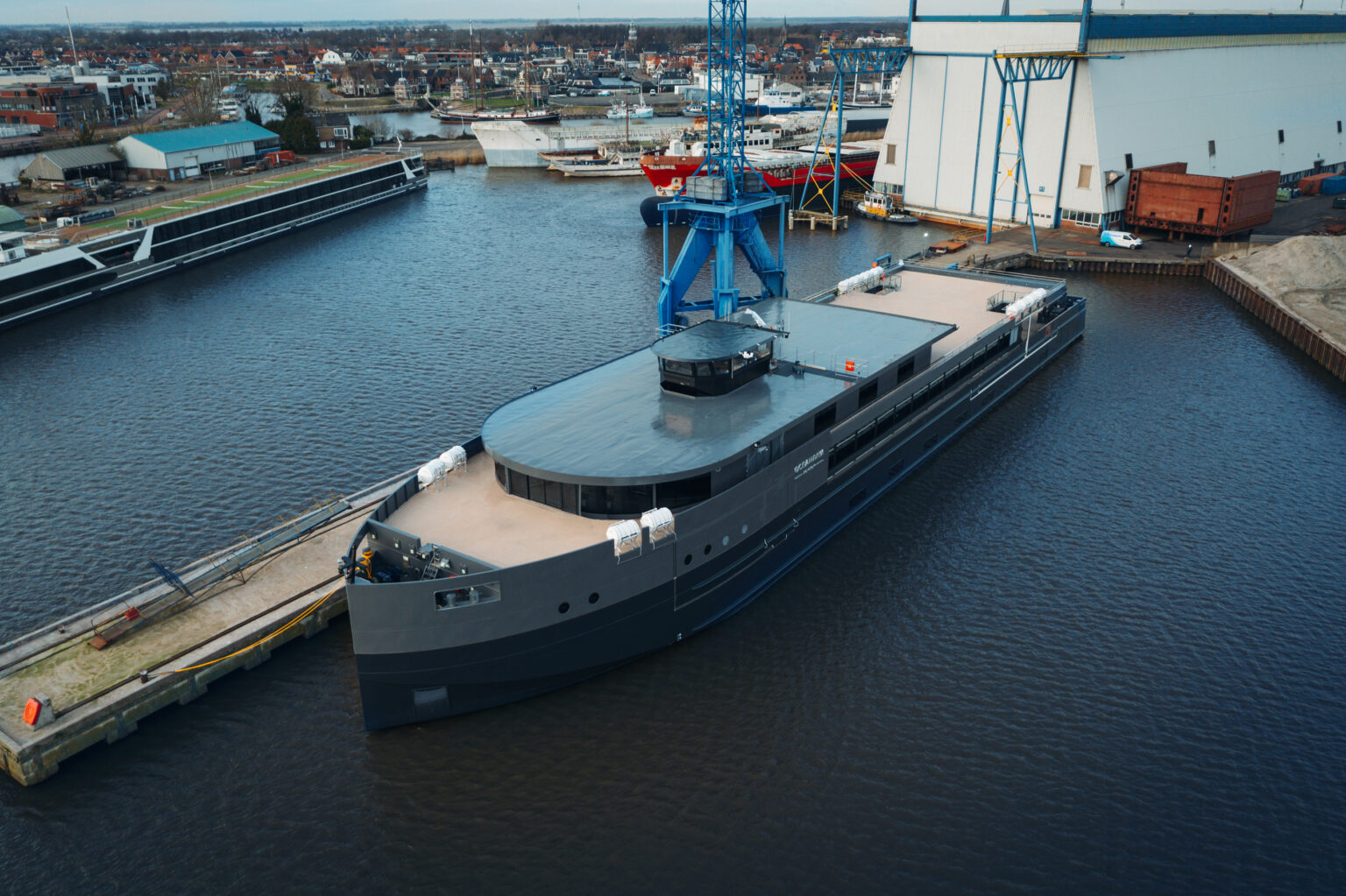 Top award given to world's first carbon-neutral floating venue ...