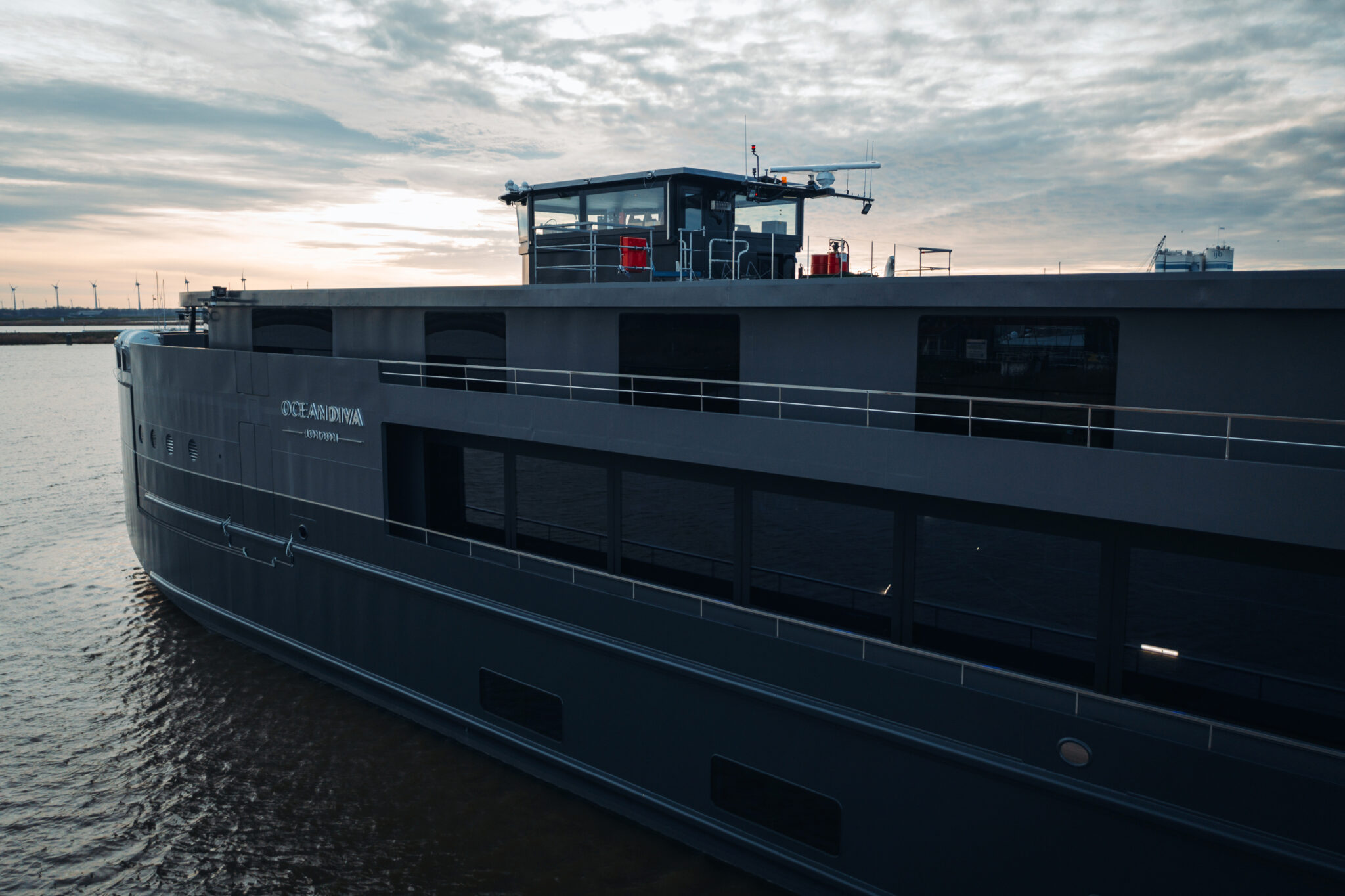 Top award given to world's first carbon-neutral floating venue ...