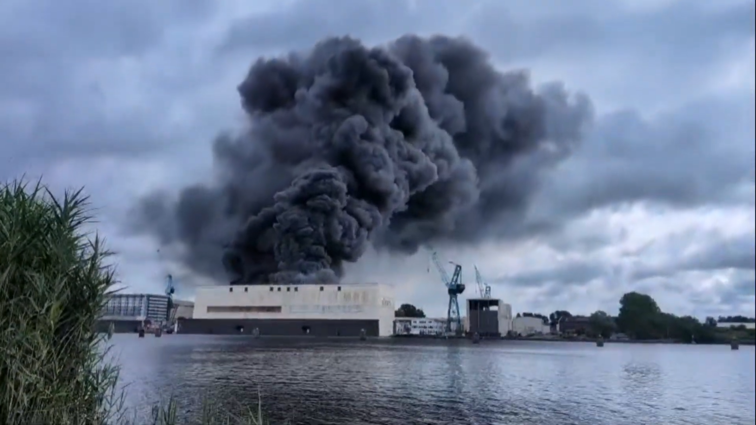 Lürssen shipyard fire: Yard issues statement as blaze extinguished