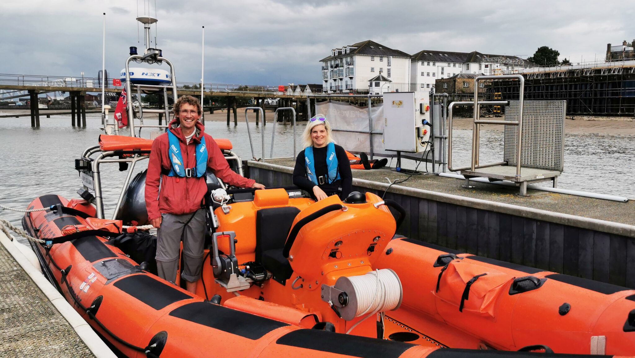 ‘Source to Sea’ fundraiser concludes 210-mile Thames paddle
